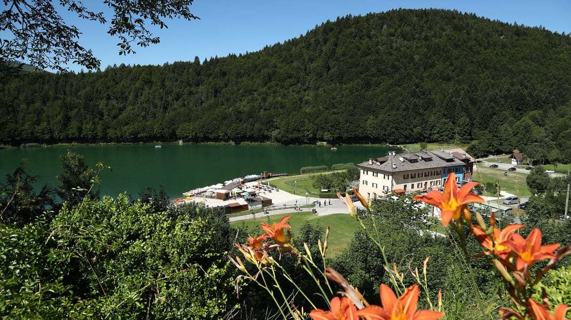 Lago di Lavarone - Azienda per il turismo Alpe Cimbra Folgaria Lavarone ...