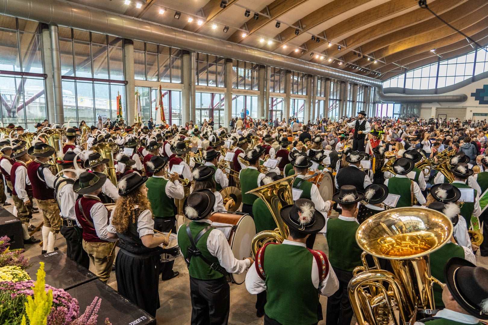 La Grande Festa al Palafolgaria - Azienda per il turismo Alpe Cimbra ...